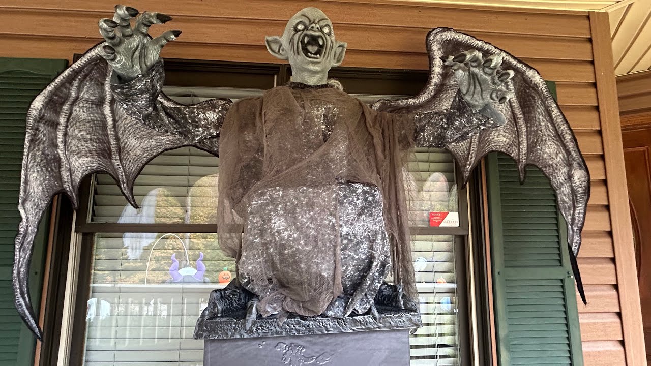 Gargoyle Animatronic - YouTube