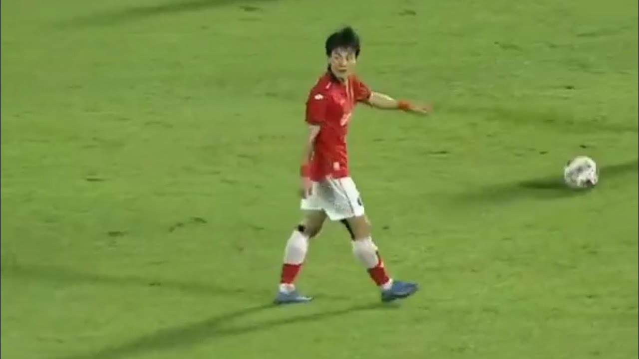 Ko Kwang-Min 고광민 (27) Vs Sri Pahang• Ko Defensive Skills Show ...