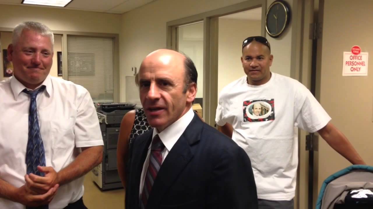 Video: Arthur T. Demoulas speaks candidly with warehouse workers after ...