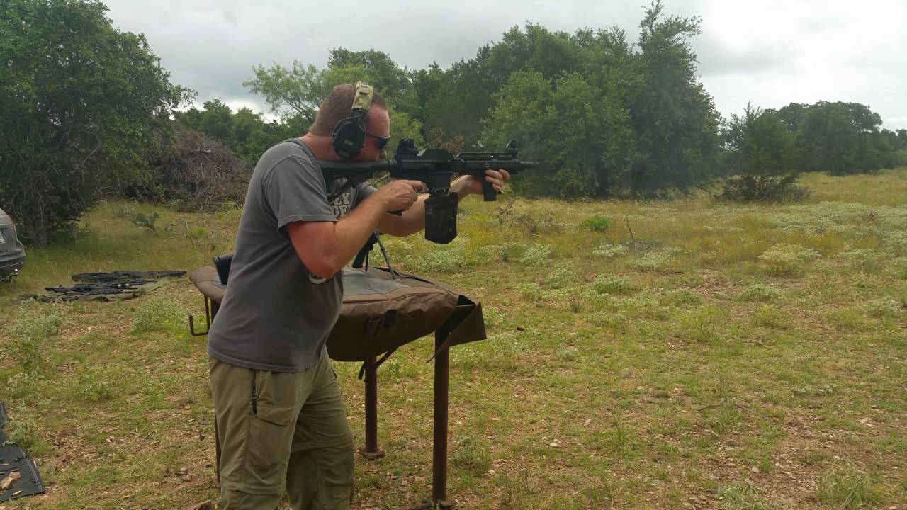 Freedom Ordnance FM-9 9mm belt fed - YouTube