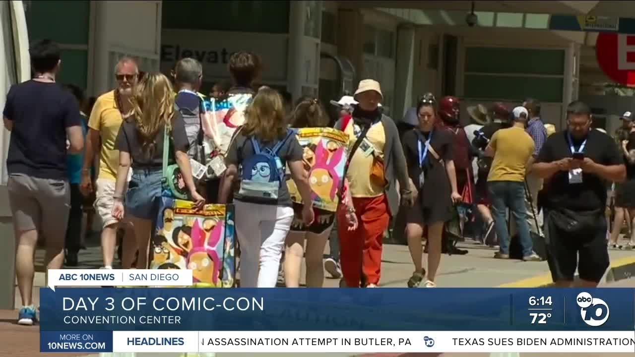 First-time Comic-Con visitors share their excitement - YouTube
