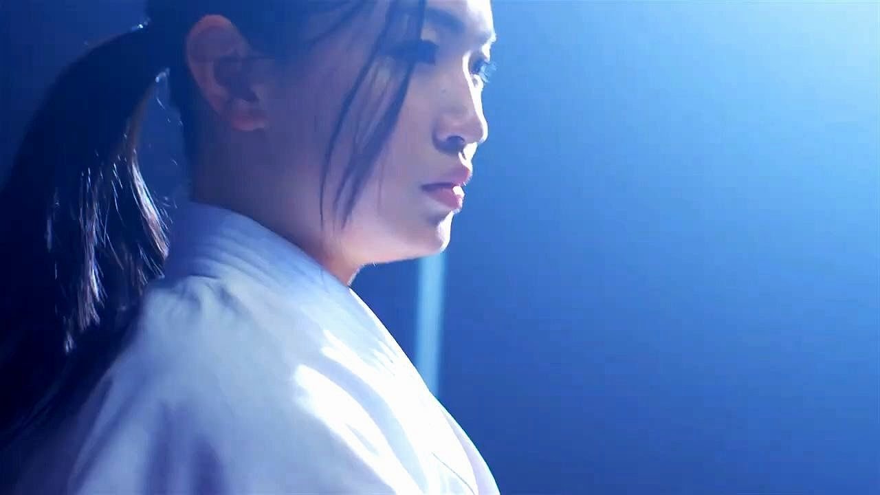宇佐美里香 Rika Usami Karate Kata ft. Photek - Ni - Ten - Ichi - Ryu (Bootleg Mix Video) Ver. 2 - YouTube