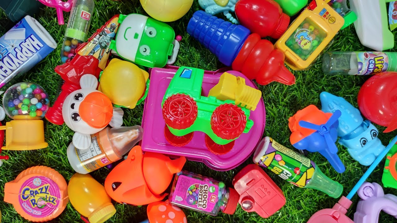 Various types of unique candy container characters, there are dredged ...