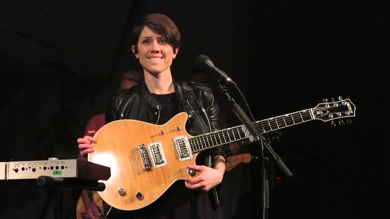 Tegan and Sara - Hi + Sara Speaks French | Le Trianon, Paris 25/06/13 ...
