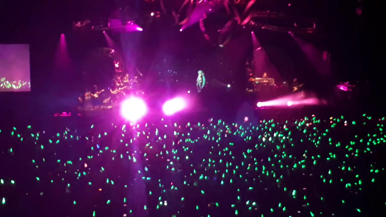 Start and first Song of hatsune miku in Europe - YouTube