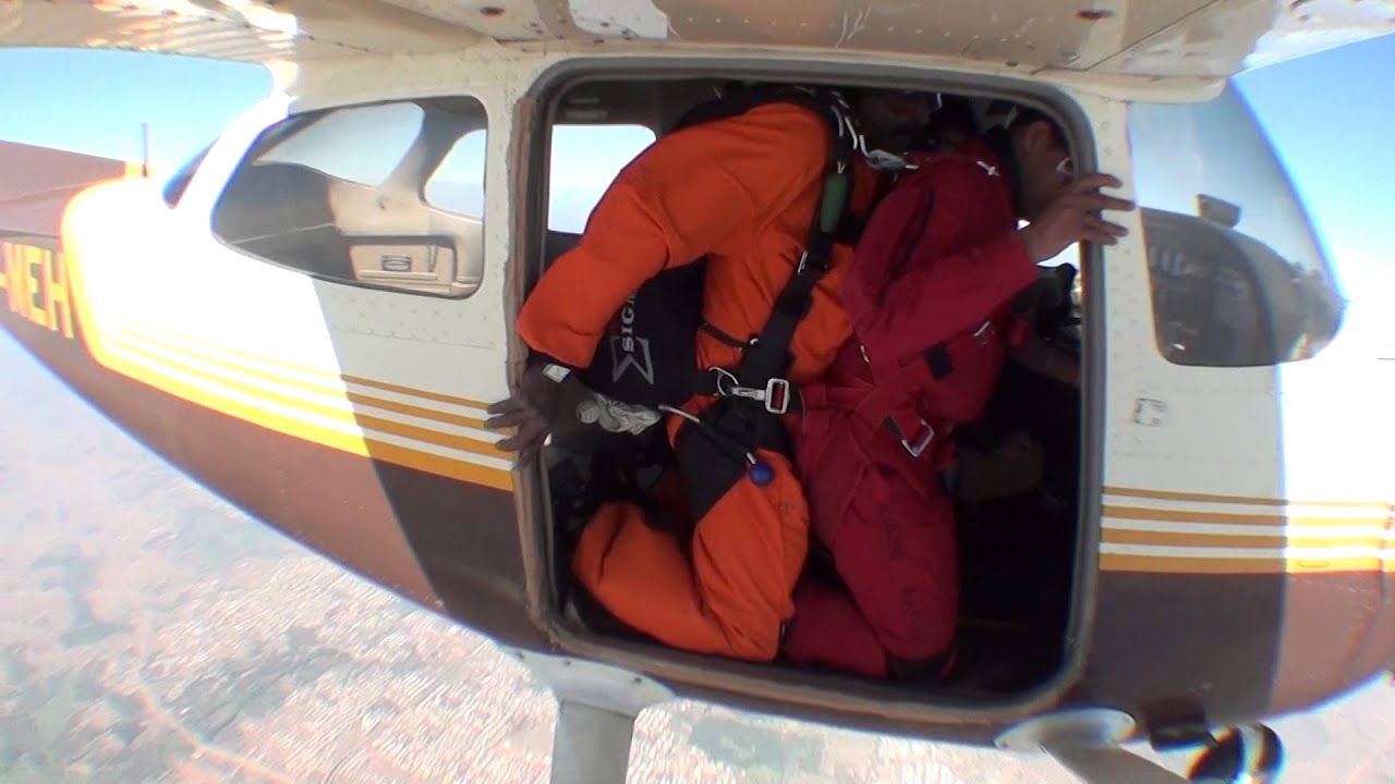 Shrinidhi tandem skydiving at mysore - YouTube