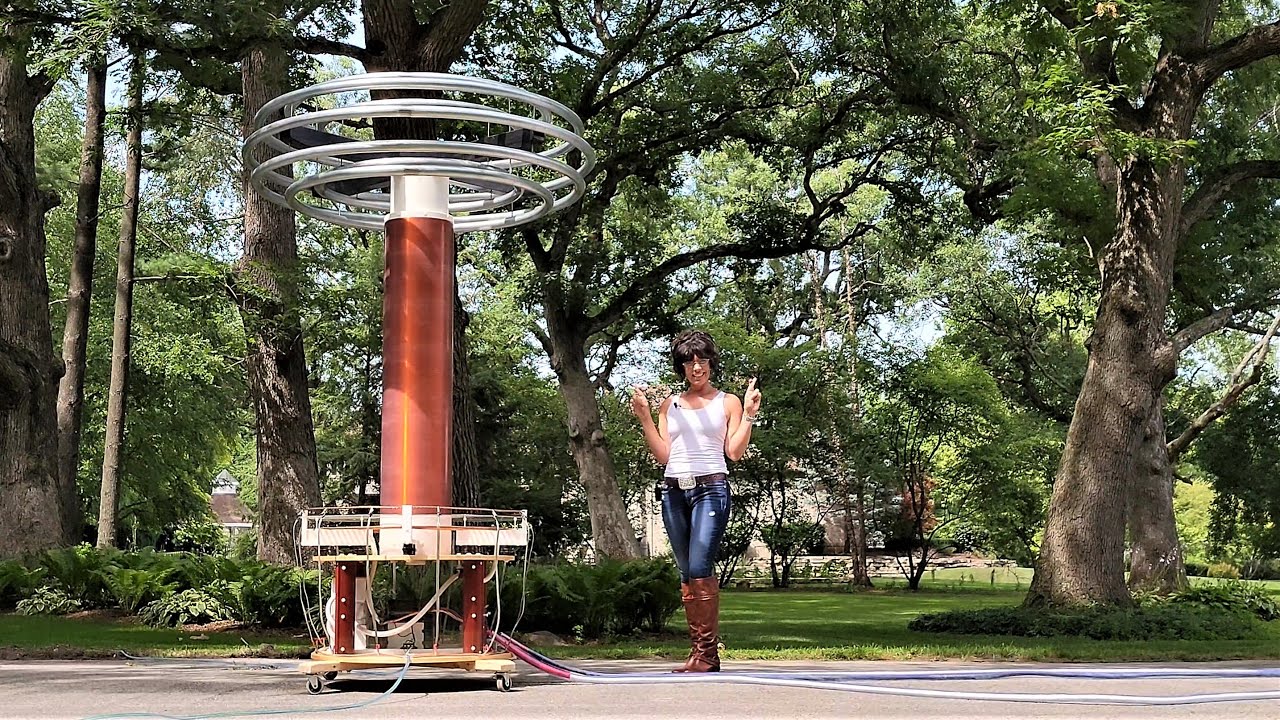 ⚡Enormous Tesla Coil, 1st Light⚡ - YouTube