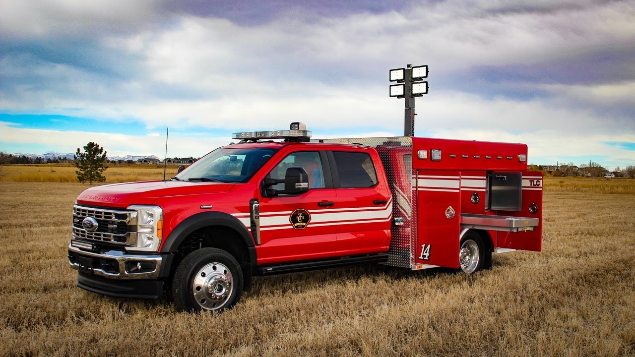 Tulare County Fire Department (CA) Twin Light Rescues - YouTube