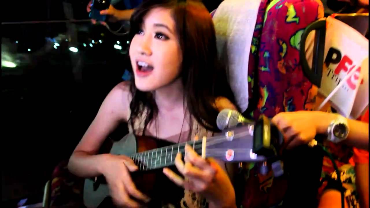 pimmy singing - the show - YouTube