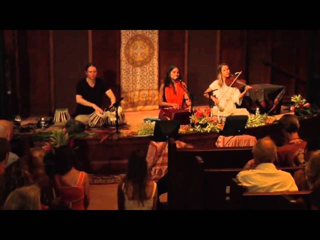 Samadhi Hanuman Chalisa: Maui Nov 2012 : Nina Rao Chords - Chordify