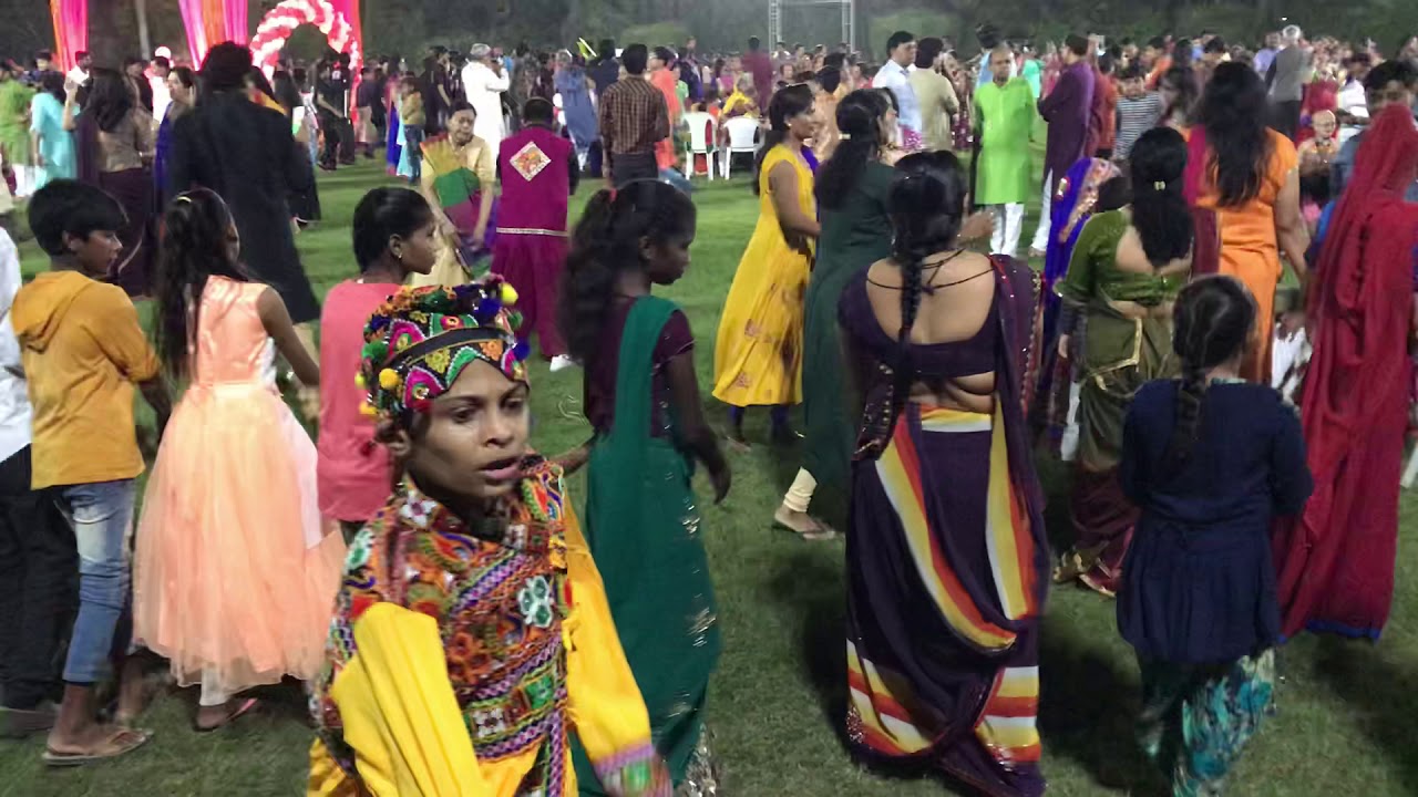 Divyang Garba Organized by Shashikunj - YouTube