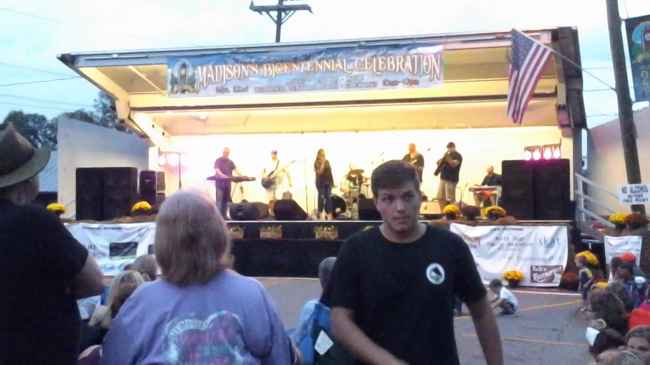 Chelsea Sorrell and Runaway Train "He Stopped Loving Her Today" "Go ...