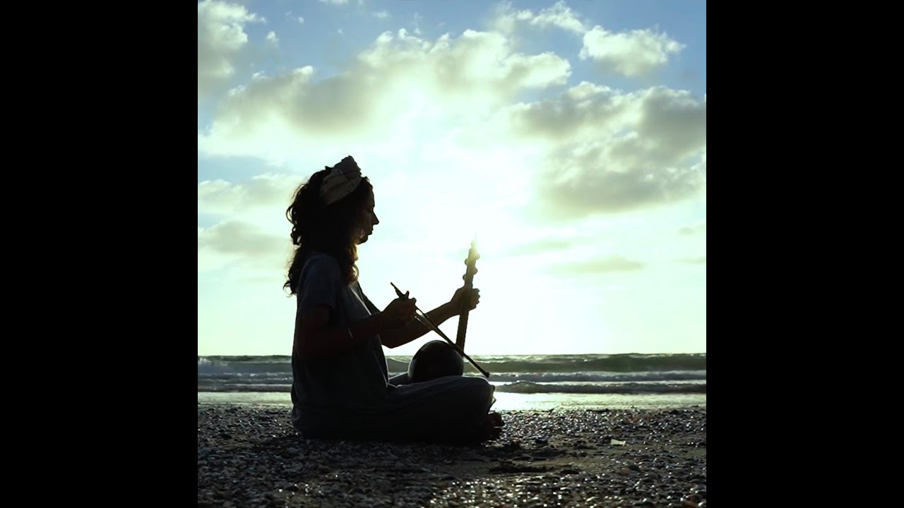 Yaara Beeri -A Thread Of Longing | יערה בארי -חוט של געגוע - YouTube