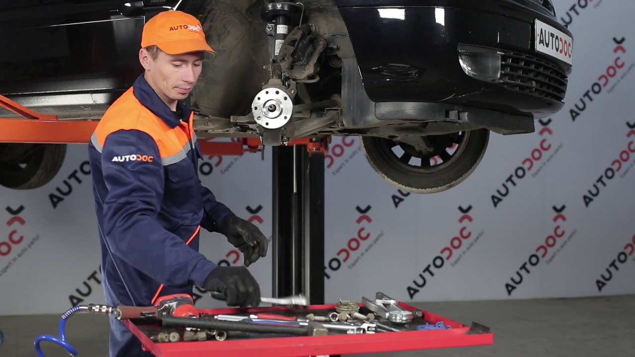 Jak wymienić piastę koła przedniego w OPEL ZAFIRA A TUTORIAL | AUTODOC ...