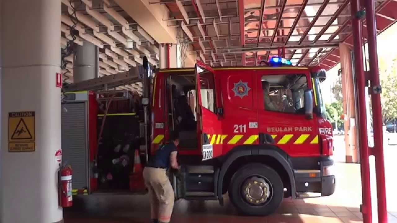 SA Metropolitan Fire Service call out - YouTube