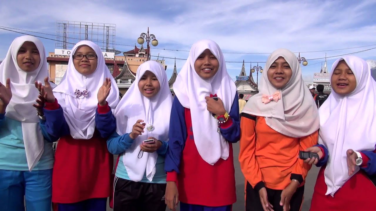 Viaje a la sociedad matriarcal Minangkabau - YouTube