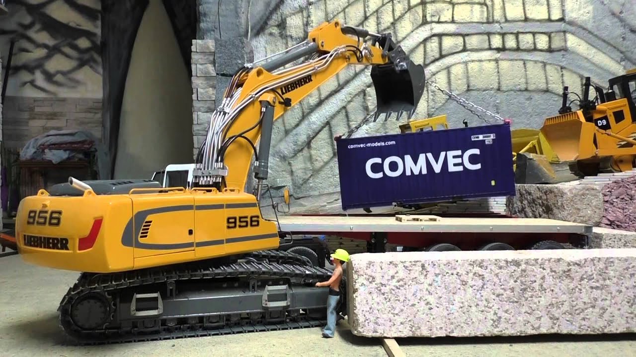 RC CONSTRUCTION SITE, the fying worker - YouTube