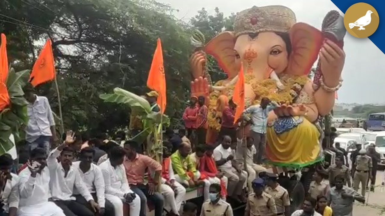 Ganesh procession begins from Balapur | Hyderabad - YouTube