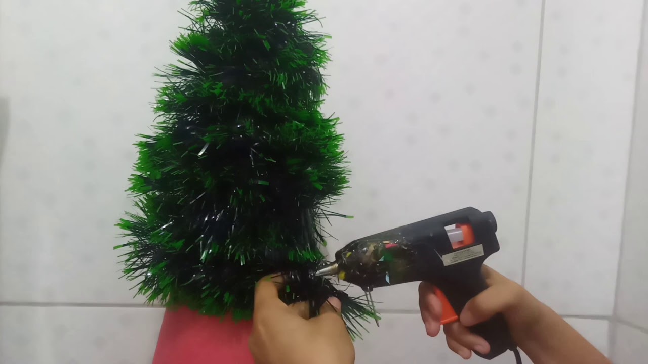 Diy:como fazer uma Árvore de natal/usando cartolina/mini árvore de ...