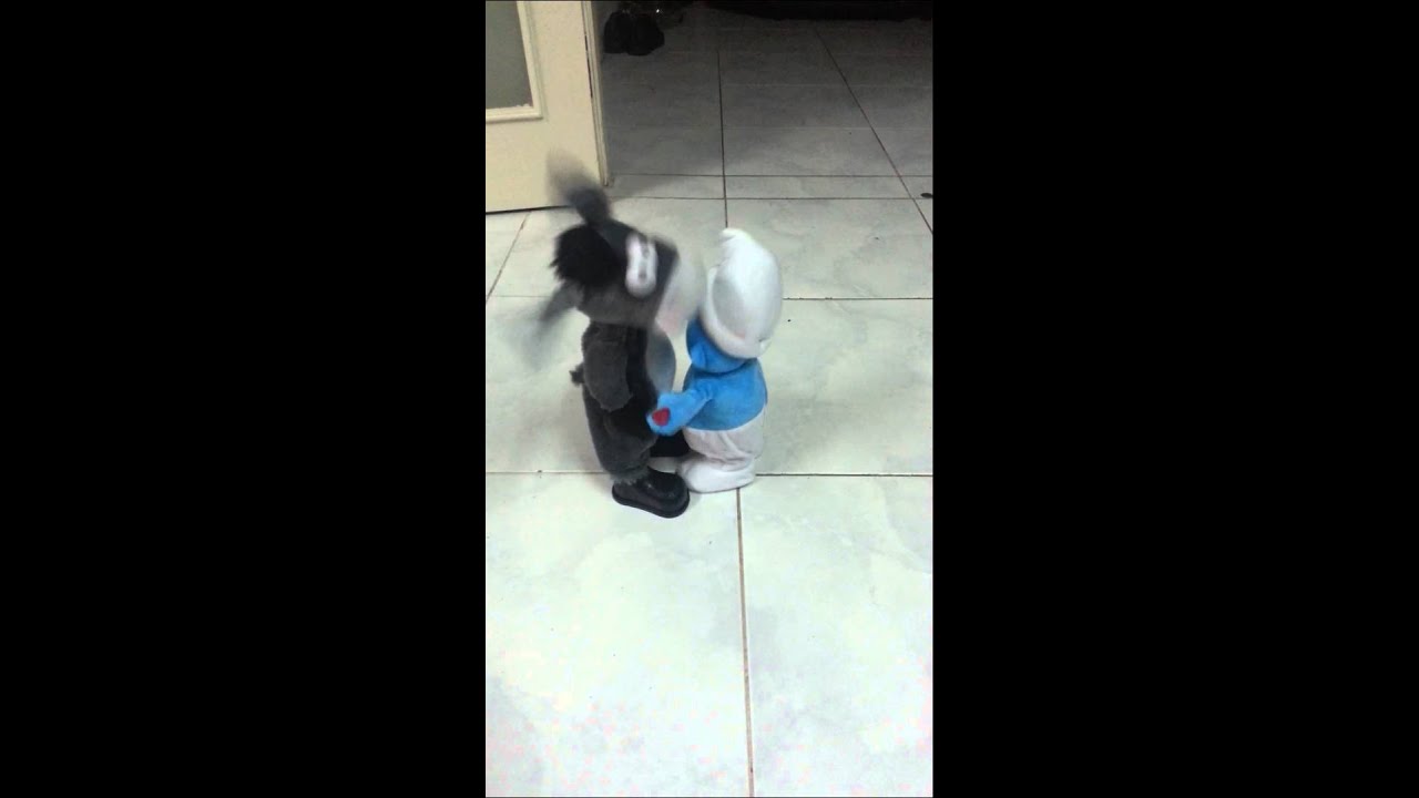 dancing donkey smurf - YouTube