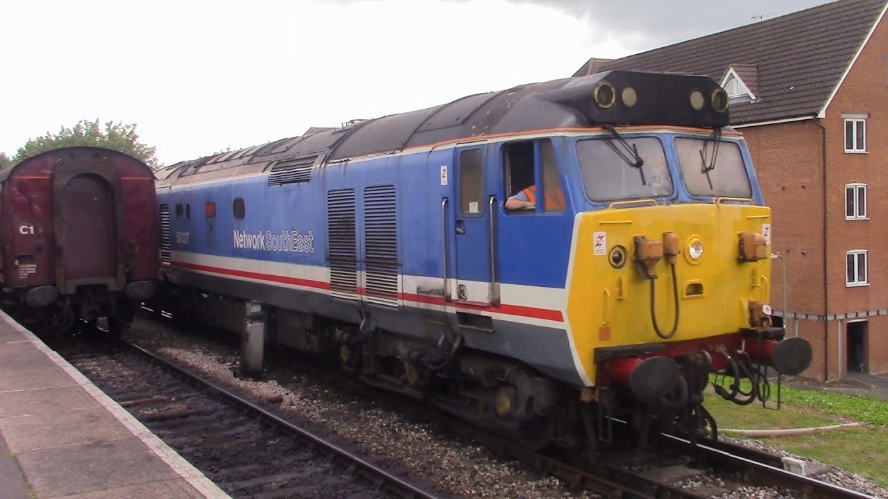 50027 "Lion" Departing Alton 25/6/17 - YouTube