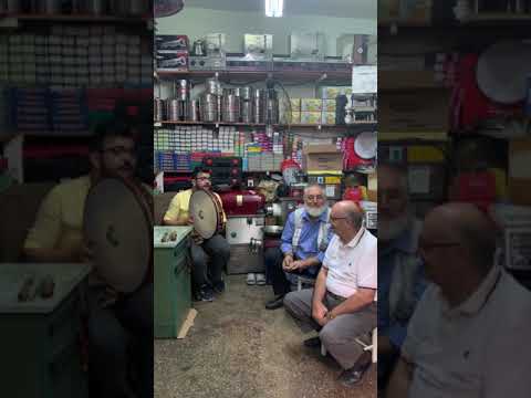 Bıçakçı Oğluna İlahiler Söyledi