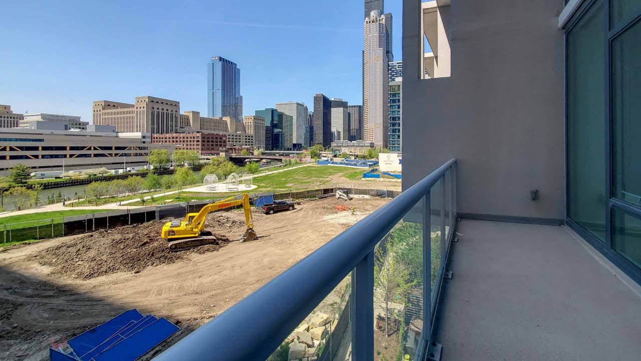 A South Loop 2-bedroom townhome TH-3 at the high-amenity The Cooper ...