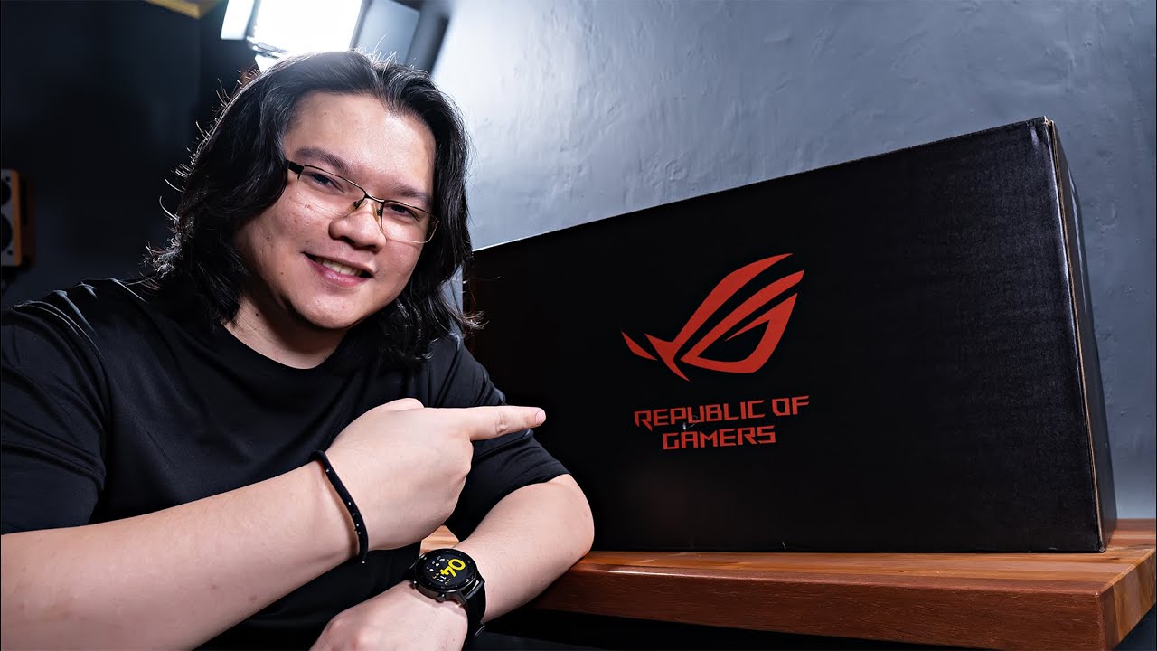 So.. ASUS ROG sent me this MASSIVE BOX! - YouTube