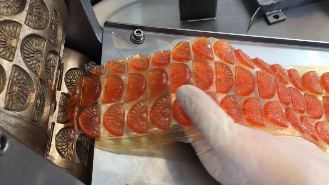 100 year old candy machine - YouTube