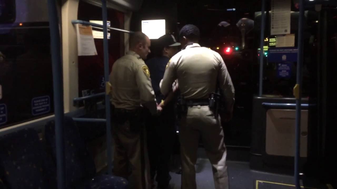 Las Vegas Metro Police arrest man on bus right in front of us... - YouTube