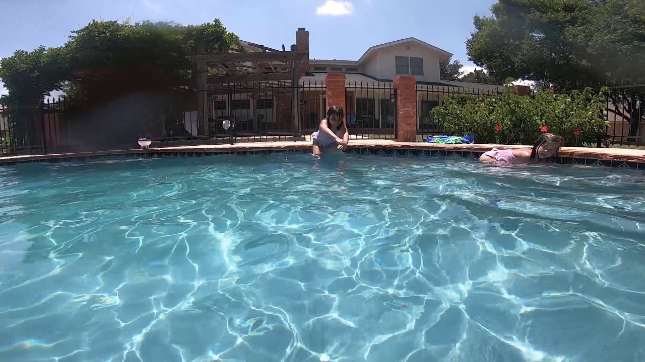 Zoey Sit Down Dive - YouTube