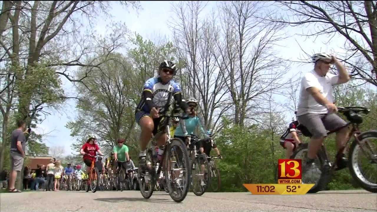 Bicylists Ride To Remember One Of Their Own - YouTube