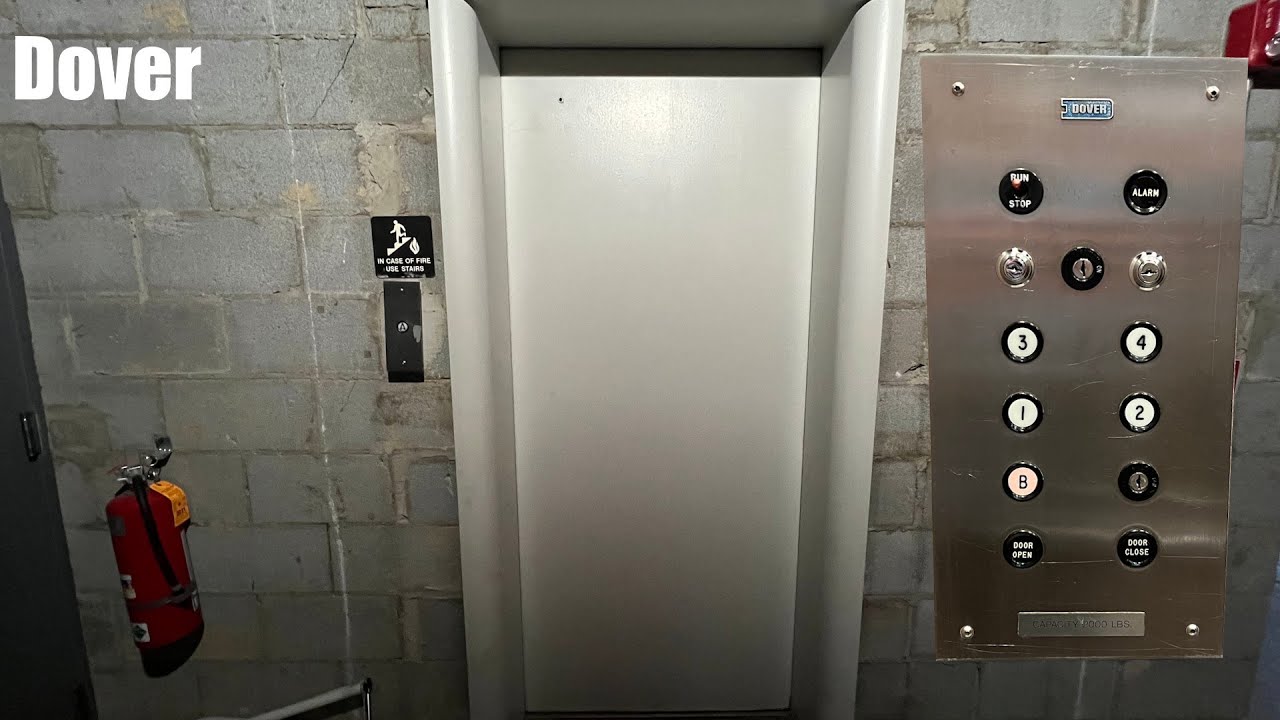 Dover Hydraulic Elevator at Hancock Center in Bedford Heights, OH - YouTube