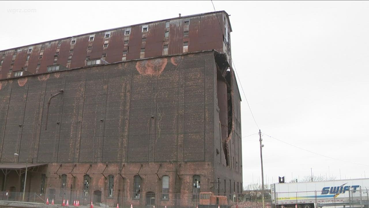Great Northern Grain Elevator preservationists make new play to save ...