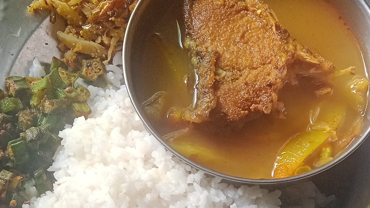 ভাত কেৰেলাদি মাছৰ তৰকাৰি||Bhat kerela bilahi mas aru mas koni alur ...