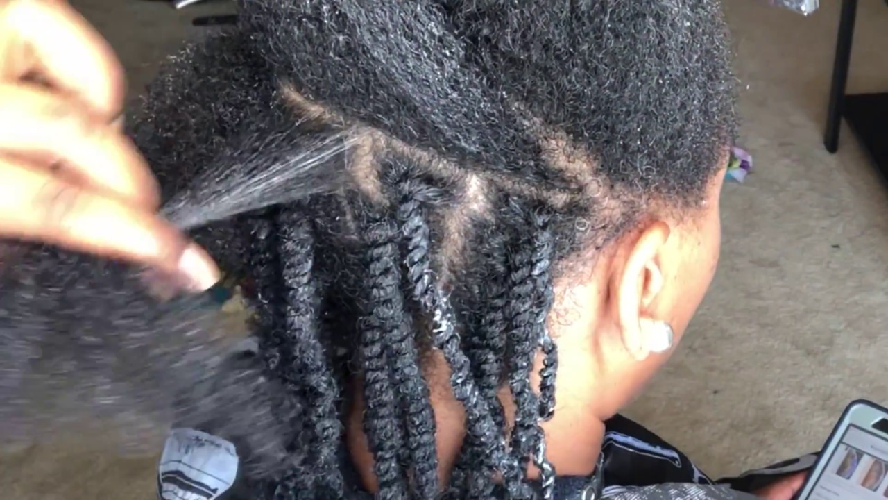 How to: TWO STRAND TWIST ON NATURAL HAIR - YouTube