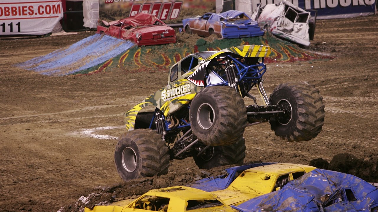 Shocker Monster Jam Theme Song (Anaheim 2009 Show 1) - YouTube