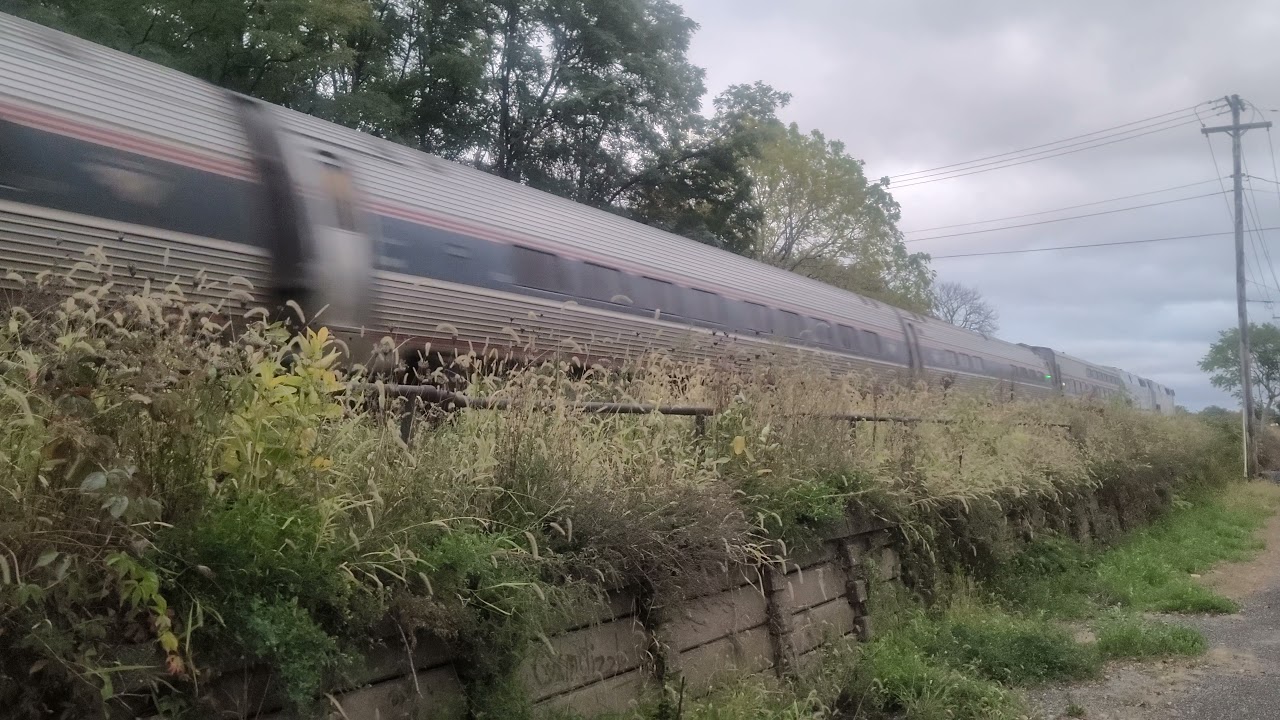 AMTK 114 & 98 leading Amtrak 48 @ Dunkirk, NY - YouTube