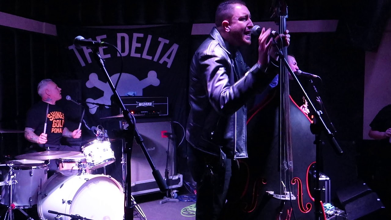 Hard Fall Hearts (LIVE) (HD) / Find a reason / Soda Bar - San Diego, CA ...