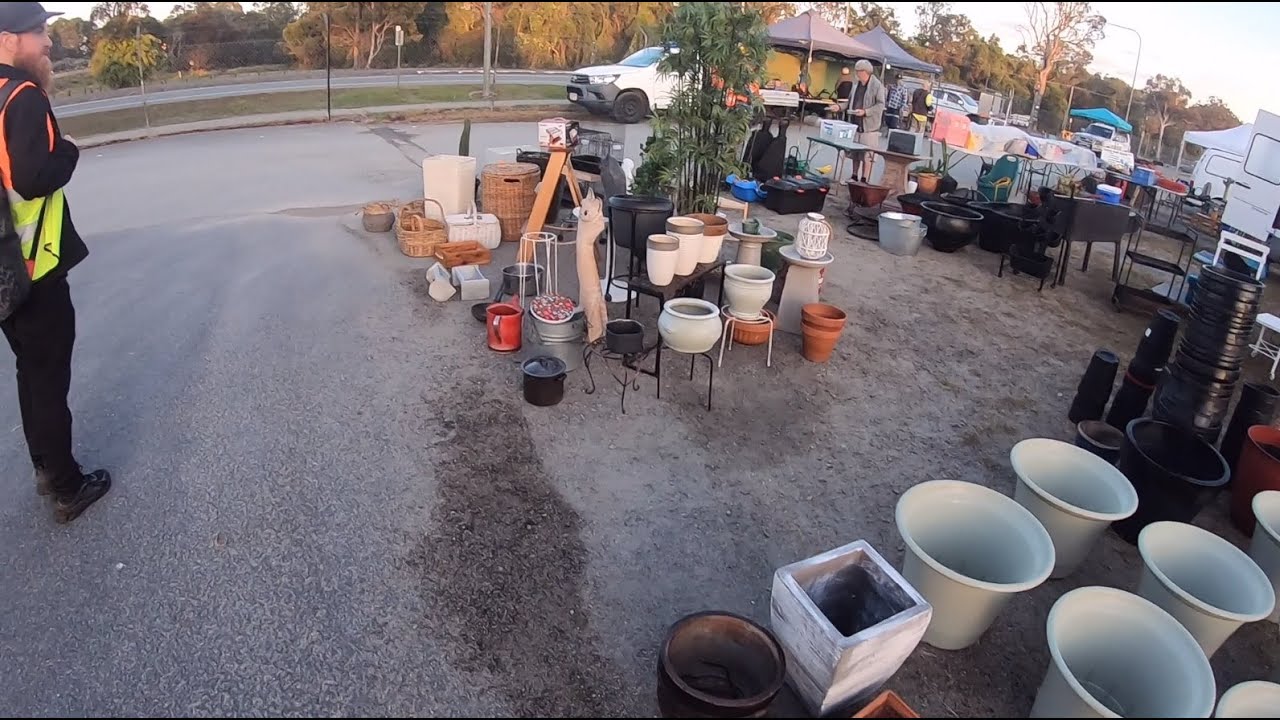 FLEA MARKET/FARMERS MARKET CABOOLTURE QUEENSLAND AUSTRALIA 14TH ...