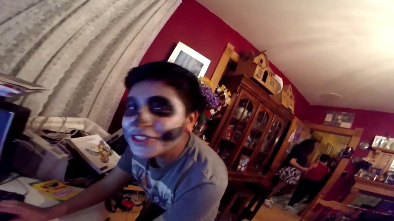 Scaring People On Halloween! -Vlog - YouTube