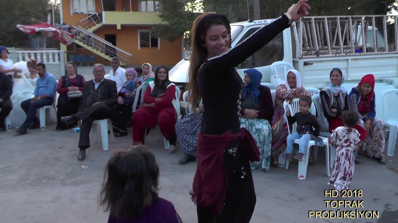 ROMAN SEVERLER MELİSA DAN ROMAN DANSI TOPRAK PRRODÜKSİYON - YouTube