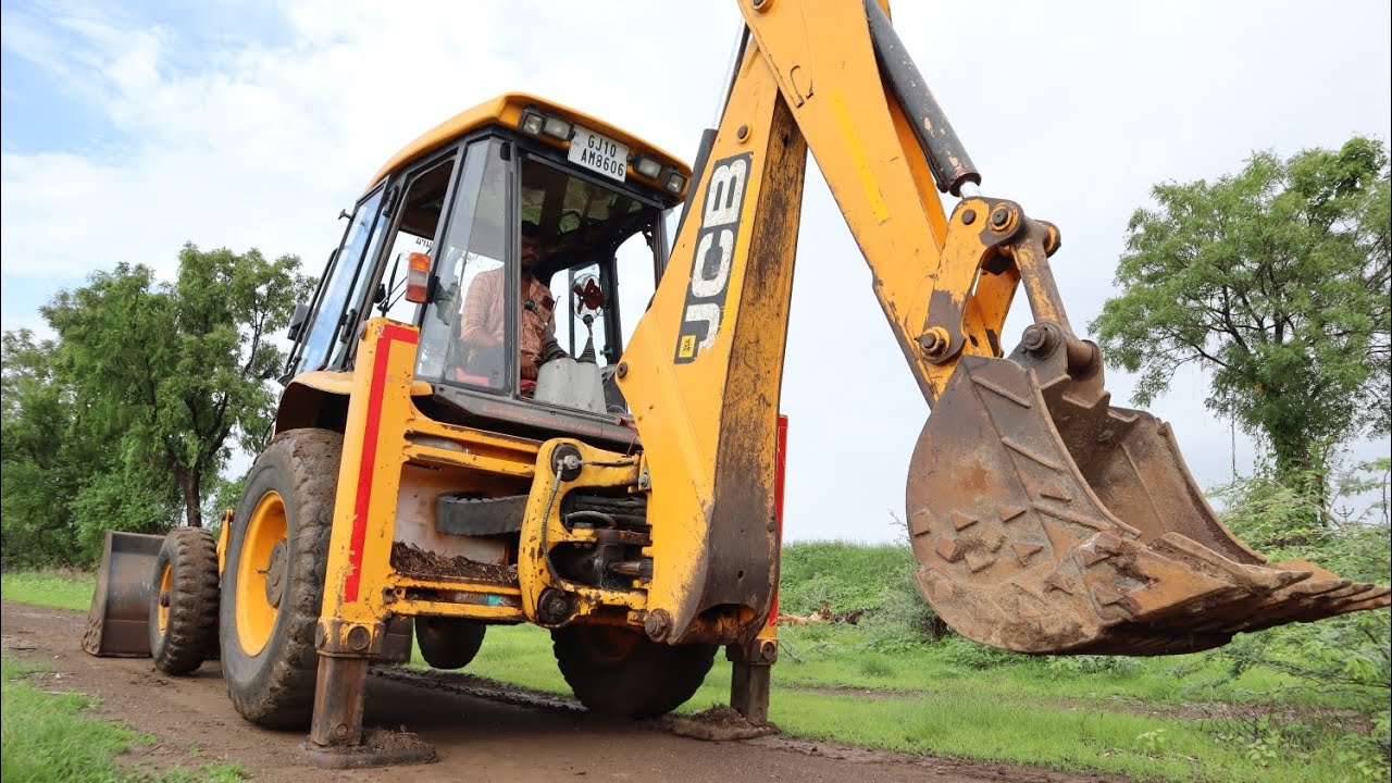 JCB WORK IN BUILDING MATARIYAL - YouTube