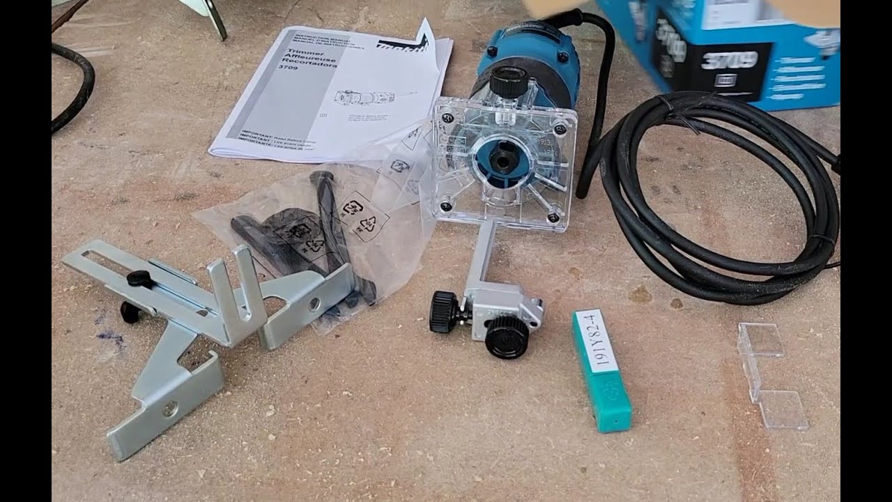 Unboxing router makita 3709 - YouTube