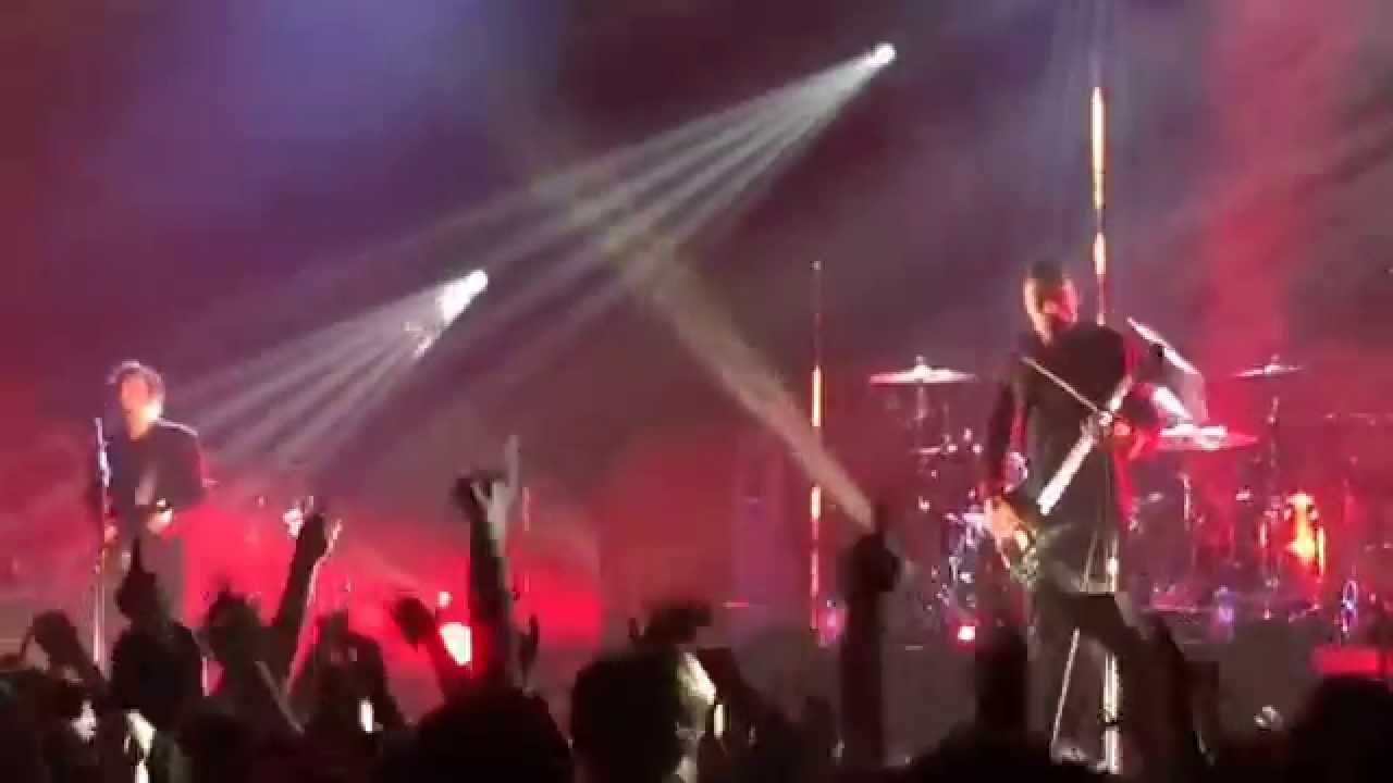 Muse Time is Running Out. Exeter Uni Great Hall March 20 2015 - YouTube