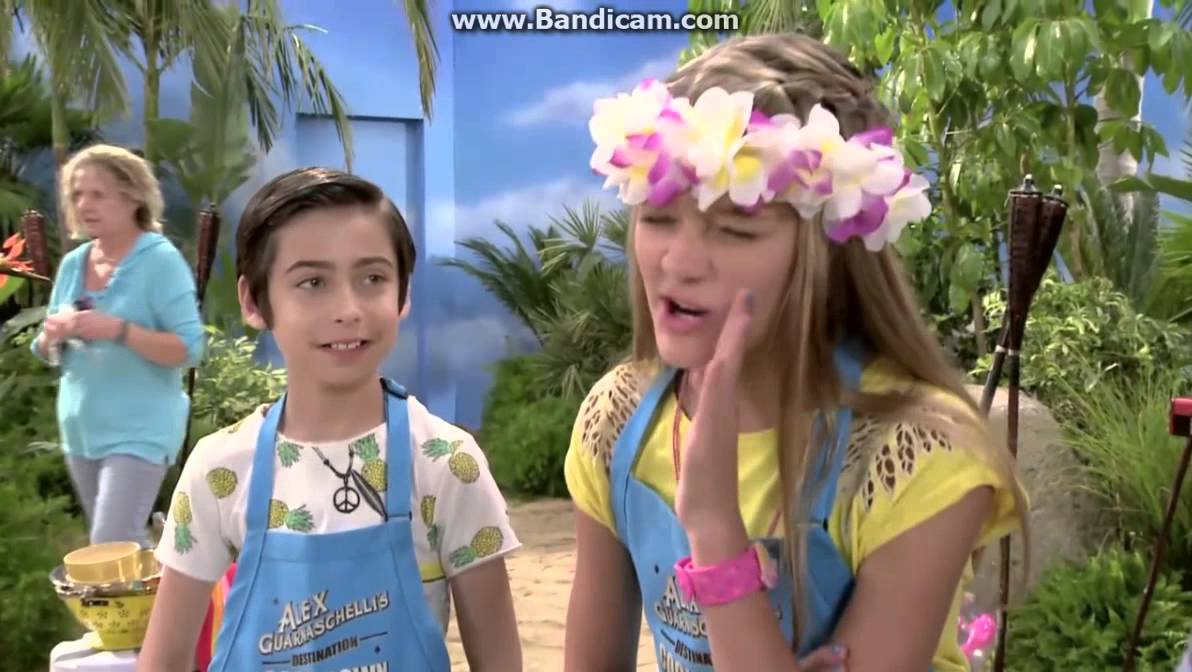 Nicky, Ricky, Dicky & Dawn: “Go Hollywood" 🎭 | Official Behind the ...