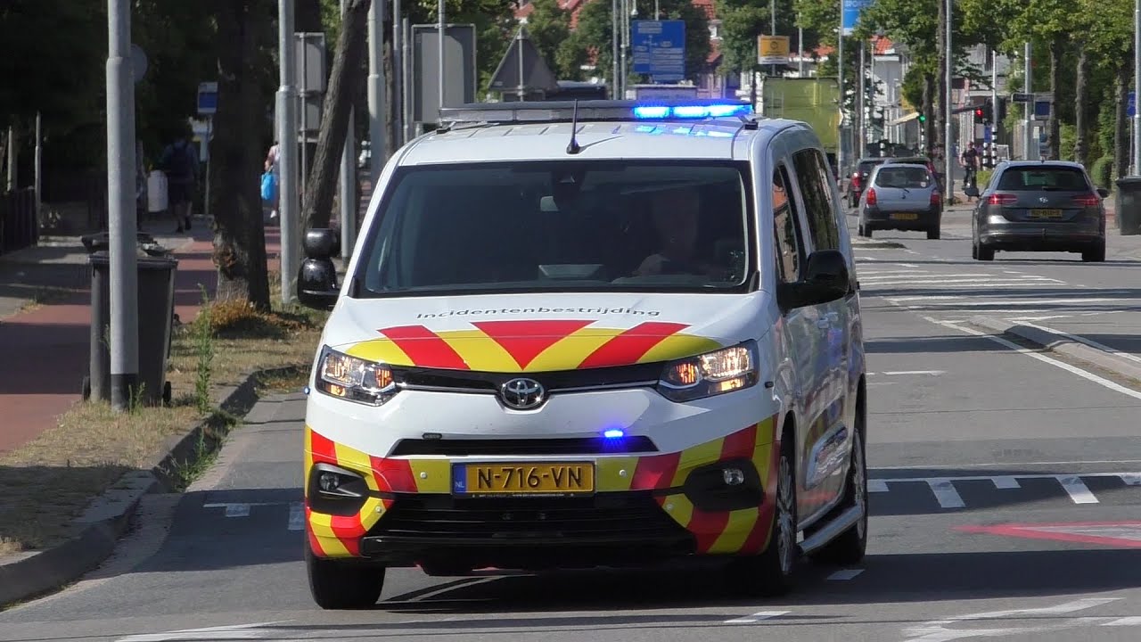 PRIO 1 ProRail Incidentenbestrijding met spoed onderweg in Eindhoven ...