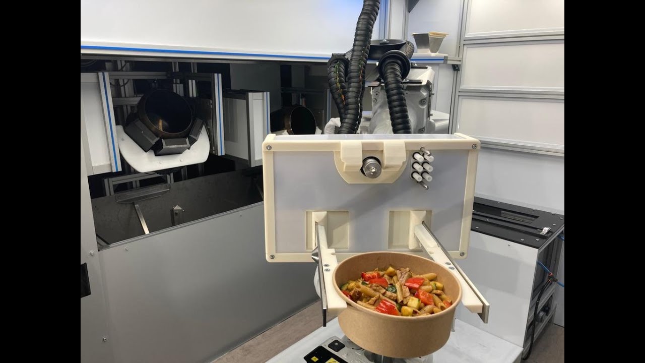 A Look at The RoboEatz Food Robot With The Spoon - YouTube