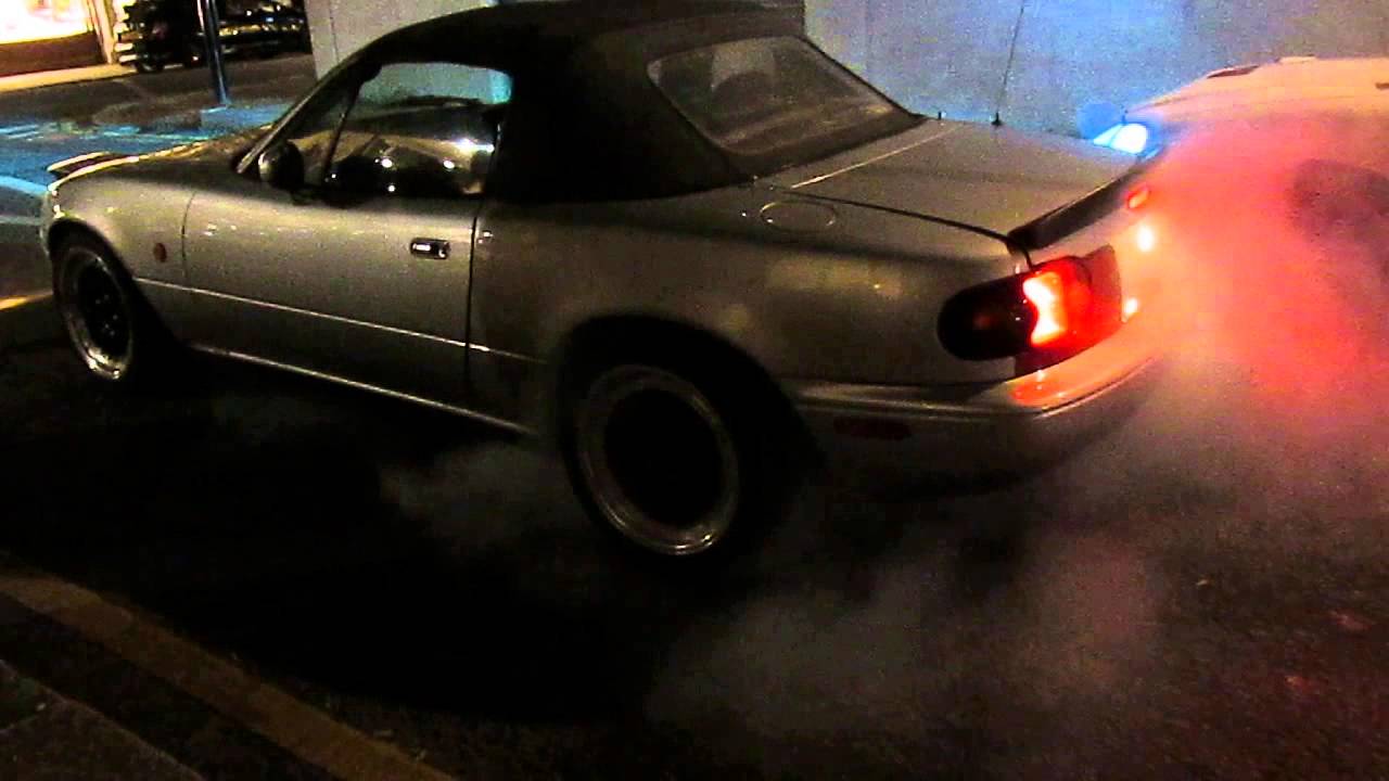 Mazda MX5 burnout - YouTube