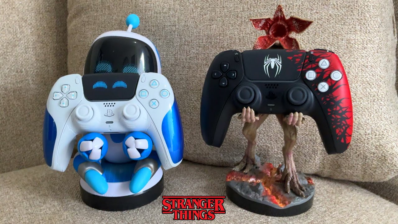 Unboxing (Cable Guy) Astro Bot vs. Demogorgon - YouTube